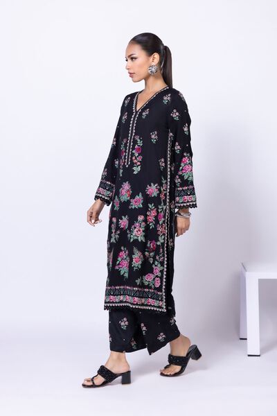 Pakistani Kurtas for Women | UAE