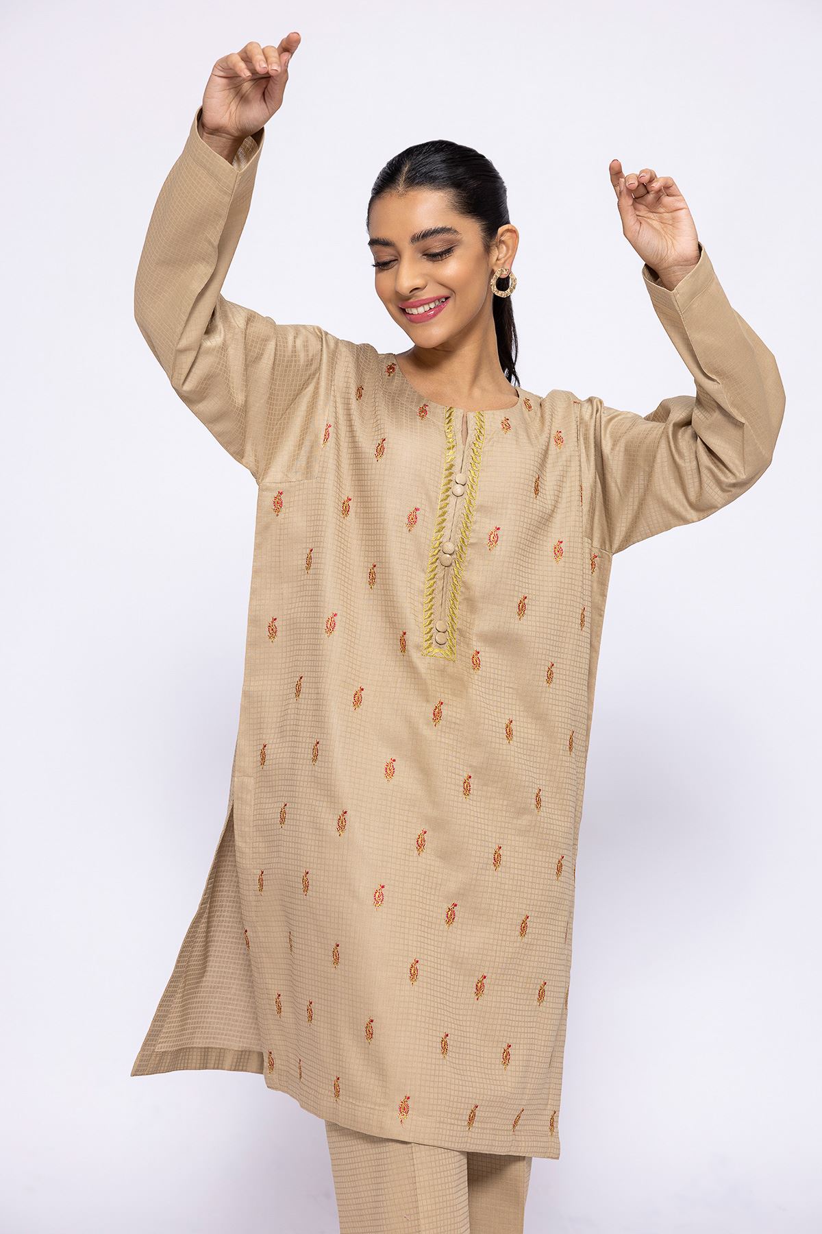 Buy Kurta | Embroidered | 31.50 AED | 1001759569 | Khaadi United Arab ...