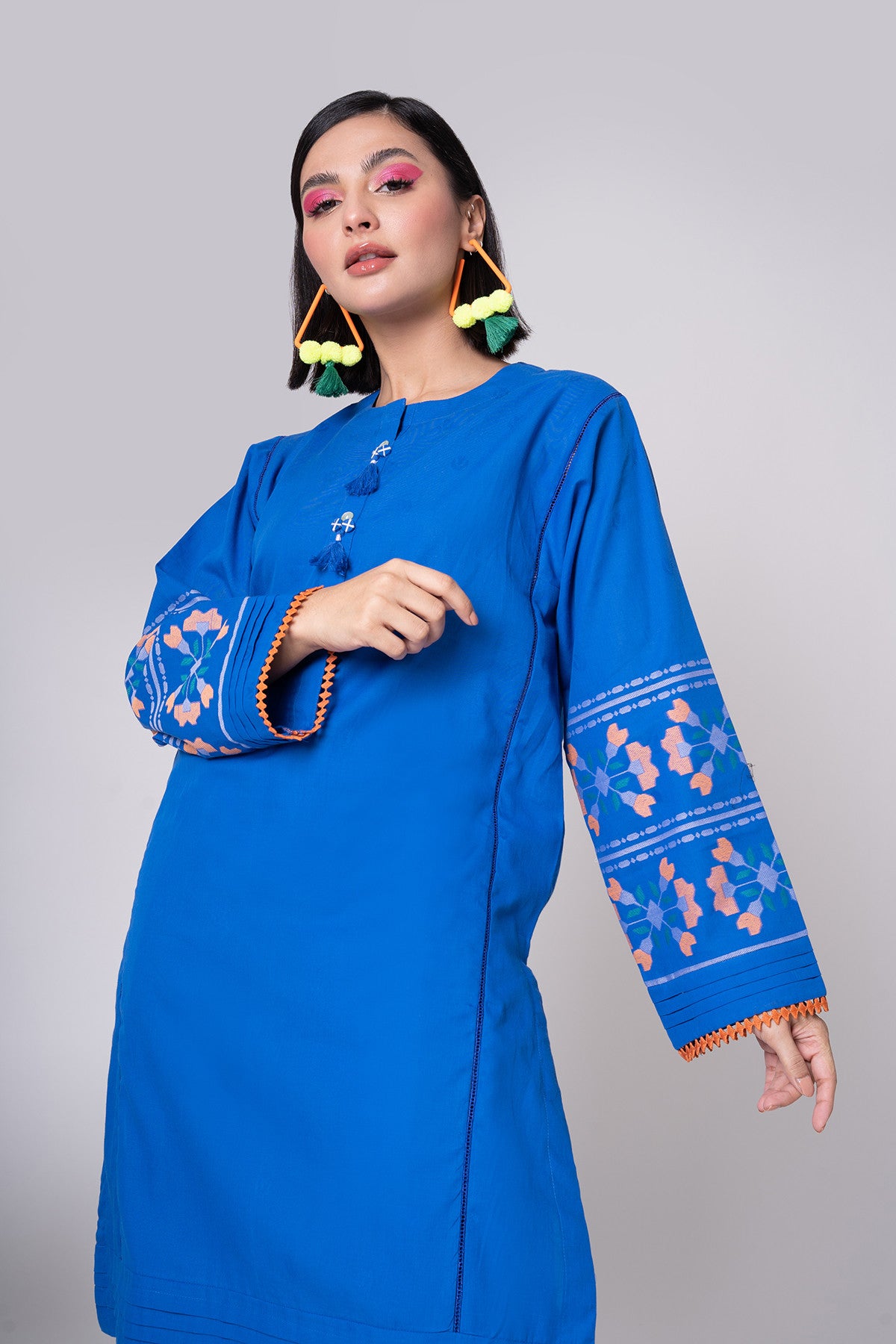 Buy Classic Kurta | 28.50 AED | 1001729570 | Khaadi United Arab Emirates